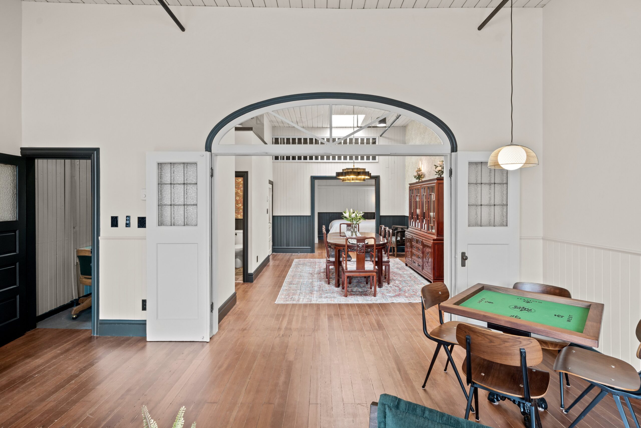 Fan Tan Hotel - Co-Hosts