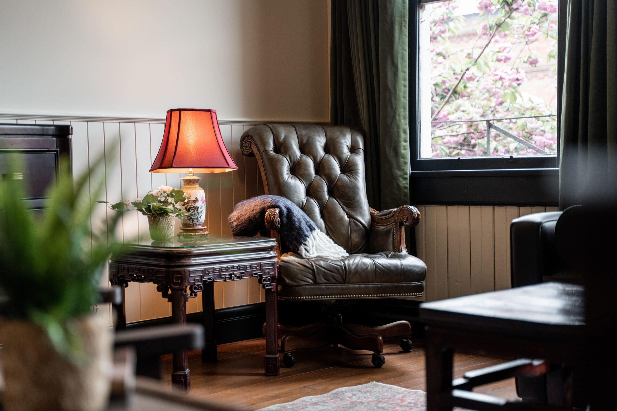 Fan Tan Hotel - Co-Hosts